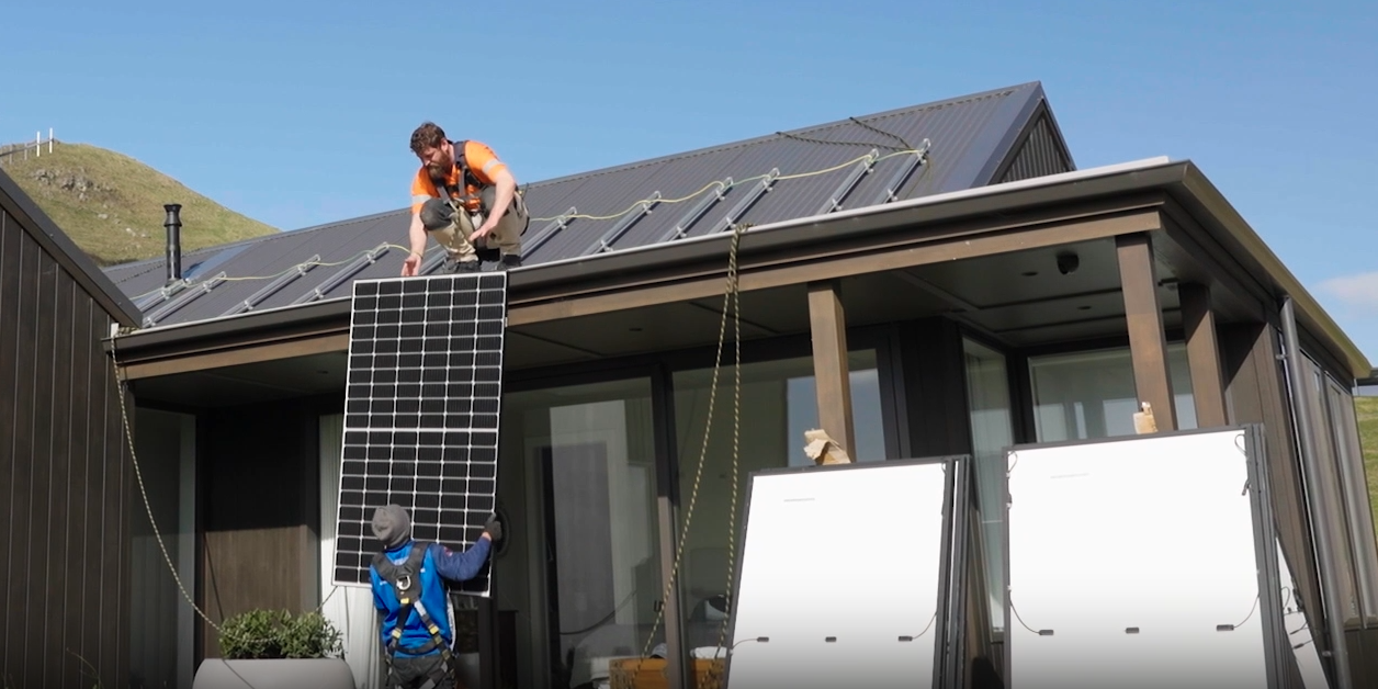 Hipkins’ letter to BlackRock boss over SolarZero liquidation goes ...